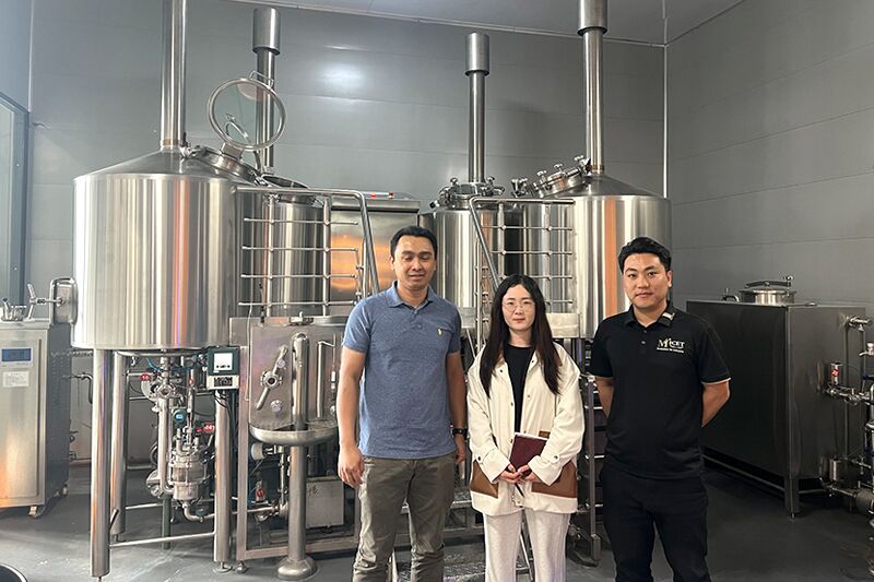 The Malaysian customer conducted on-site acceptance of the mixing tank ...