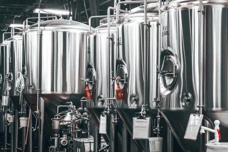 Fermentation tanks in beer brewing: their role and importance